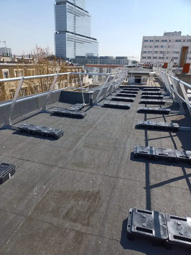 Comment se mettre en sécurité sur un toit